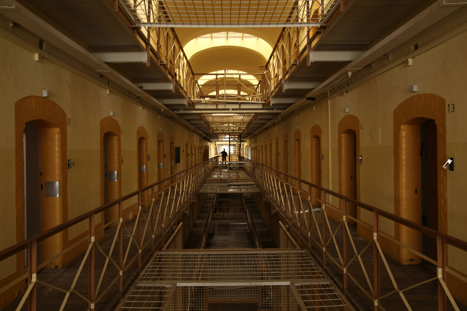 Hinter Gittern Foto & Bild | archiv, a r c h i v aktuell, verlassene ...