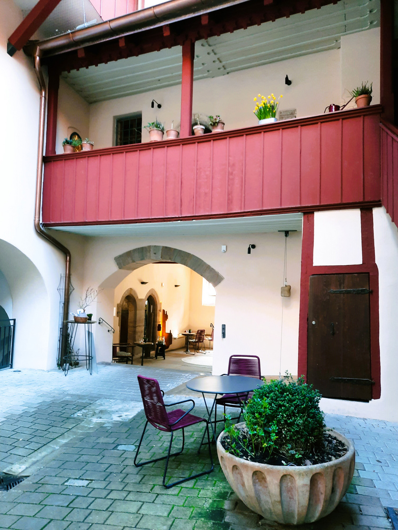 Hinterhofidylle Foto & Bild | architektur, innenaufnahmen, profanbauten Bilder auf fotocommunity