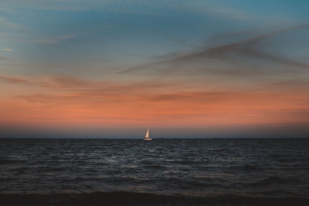 Hinterm Horizont Foto & Bild | natur, himmel, landschaften Bilder auf ...