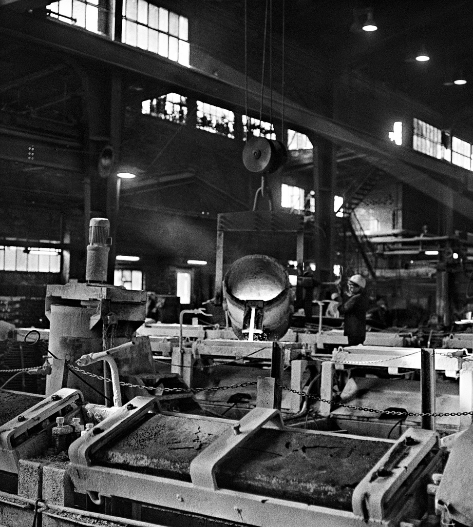 Historische Kupfer-Silber-Hütte Hettstedt - Gießen der Kupferanoden ...