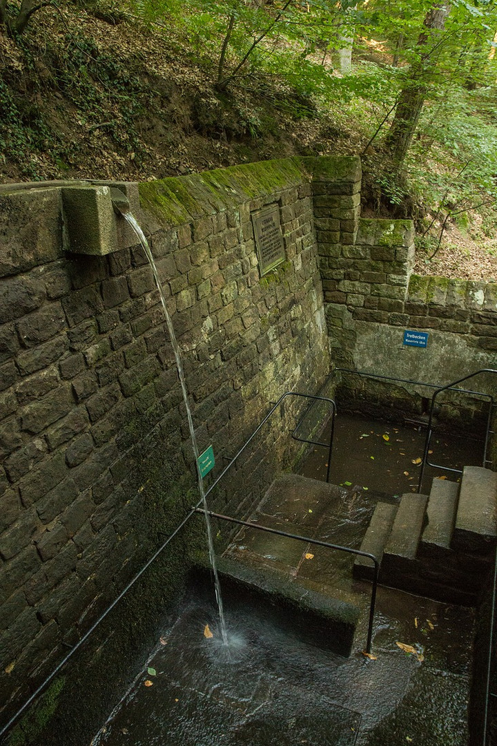 Historische Walddusche Foto & Bild | deutschland, europe, rheinland ...