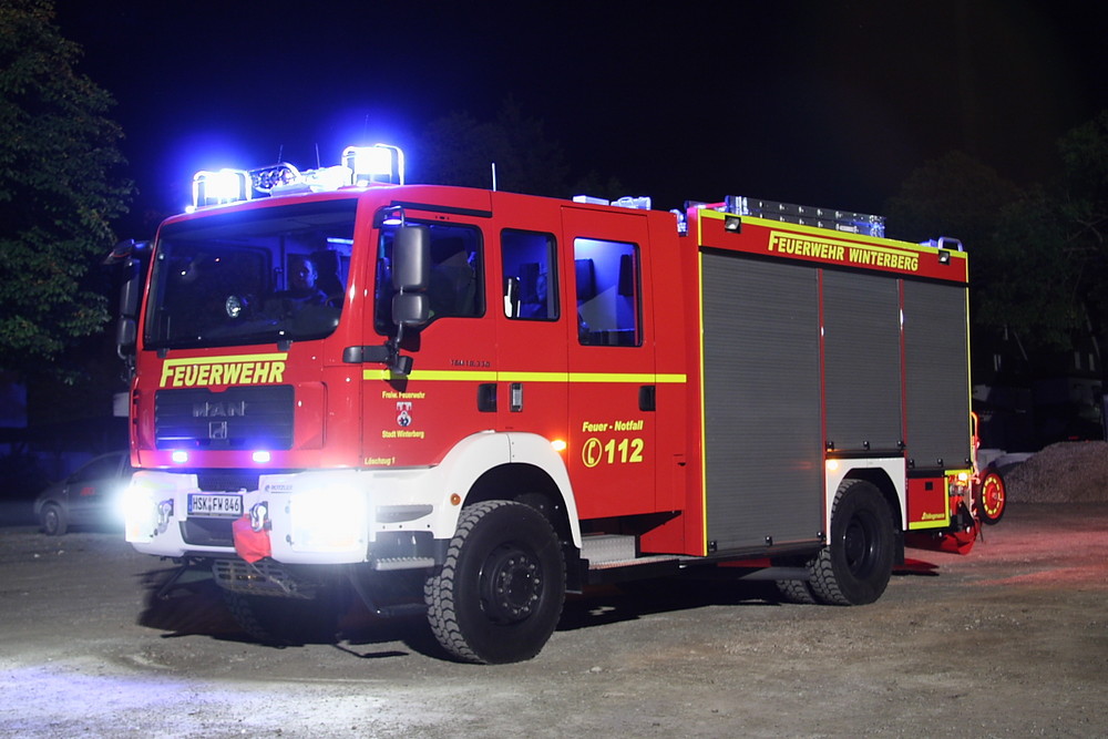 HLF im Einsatz Foto & Bild | reportage dokumentation ...