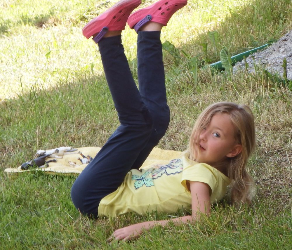 Hoch das Bein Foto & Bild | kinder, kinder ab 2, jana Bilder auf ...