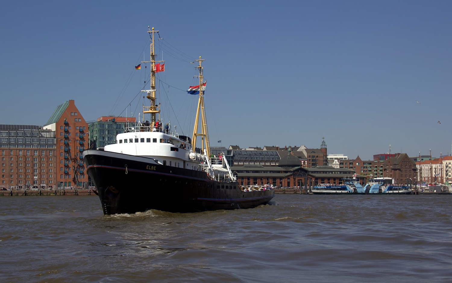 Hochseeschlepper ELBE - einer der stärksten.. Foto & Bild | motive ...