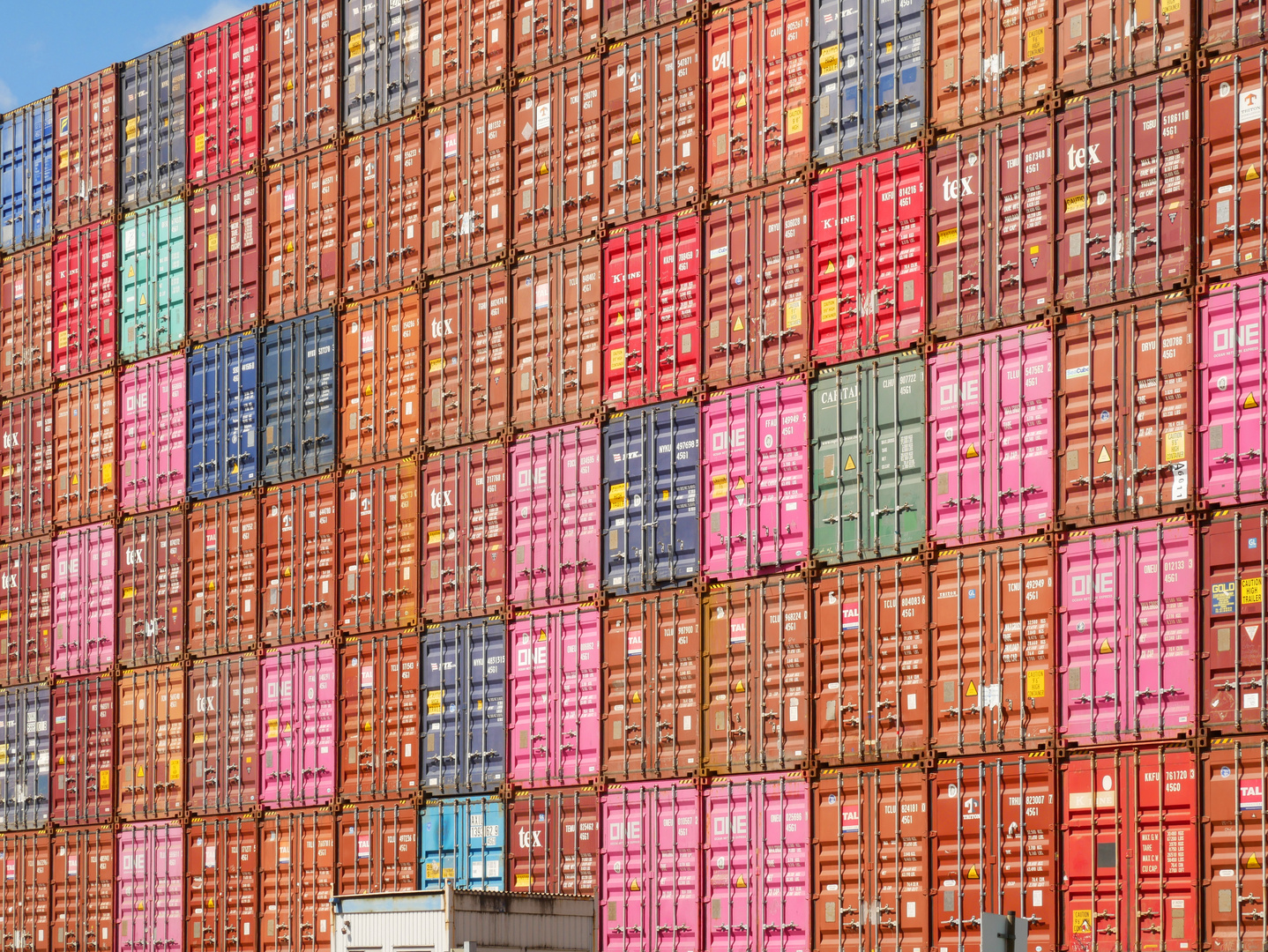 Hochstapler Foto & Bild | deutschland, europe, abstraktes Bilder auf ...