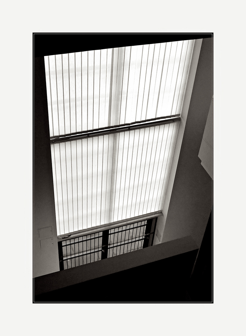 Hohes Fenster II Foto & Bild | architektur, innenaufnahmen, kunstfotografie & kultur Bilder auf ...