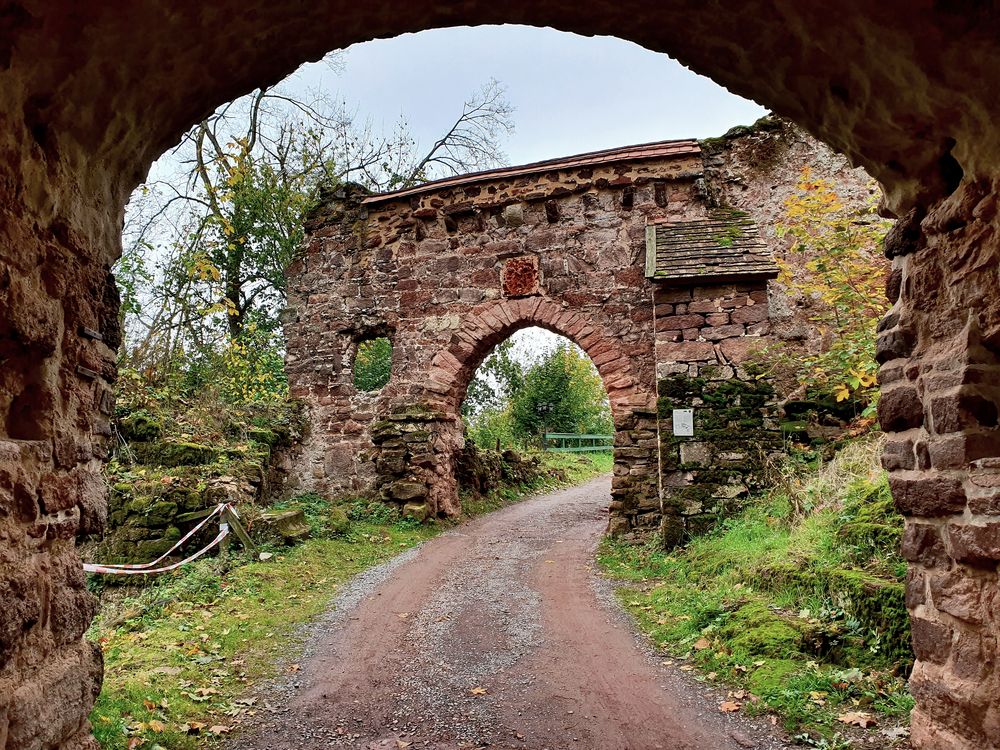 Hohnstein Foto & Bild | architektur, natur, verlassen Bilder auf ...