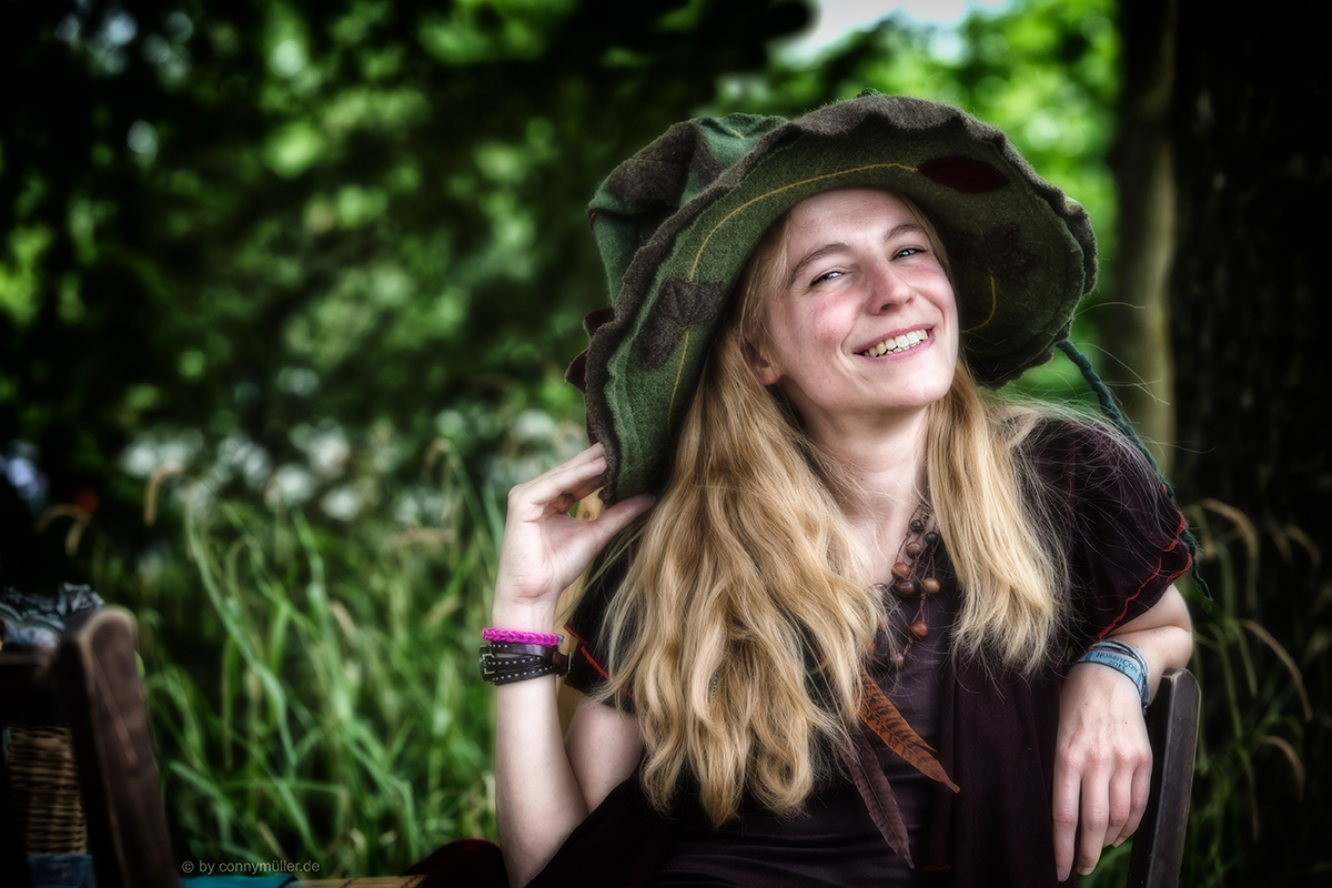 Holde Maid Foto & Bild | kunstfotografie & kultur, ritterspiele ...