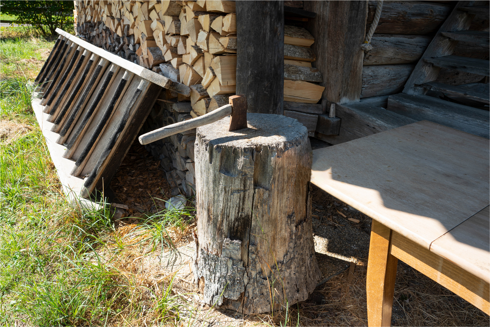 Holzhacken Foto & Bild | world, architektur, beil Bilder auf fotocommunity