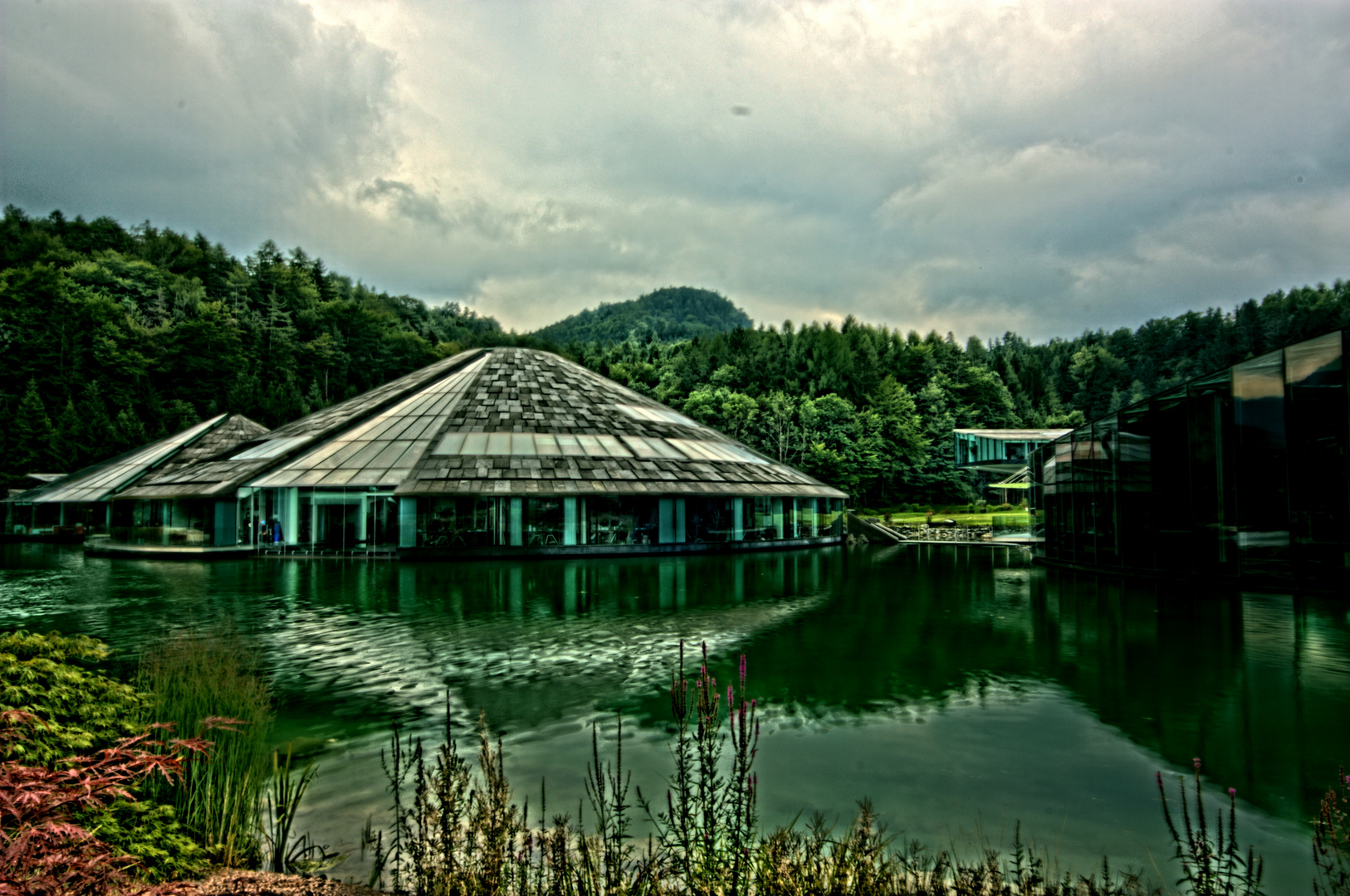 Home of Red Bull Foto & Bild | architektur, stilepochen, art déco ...