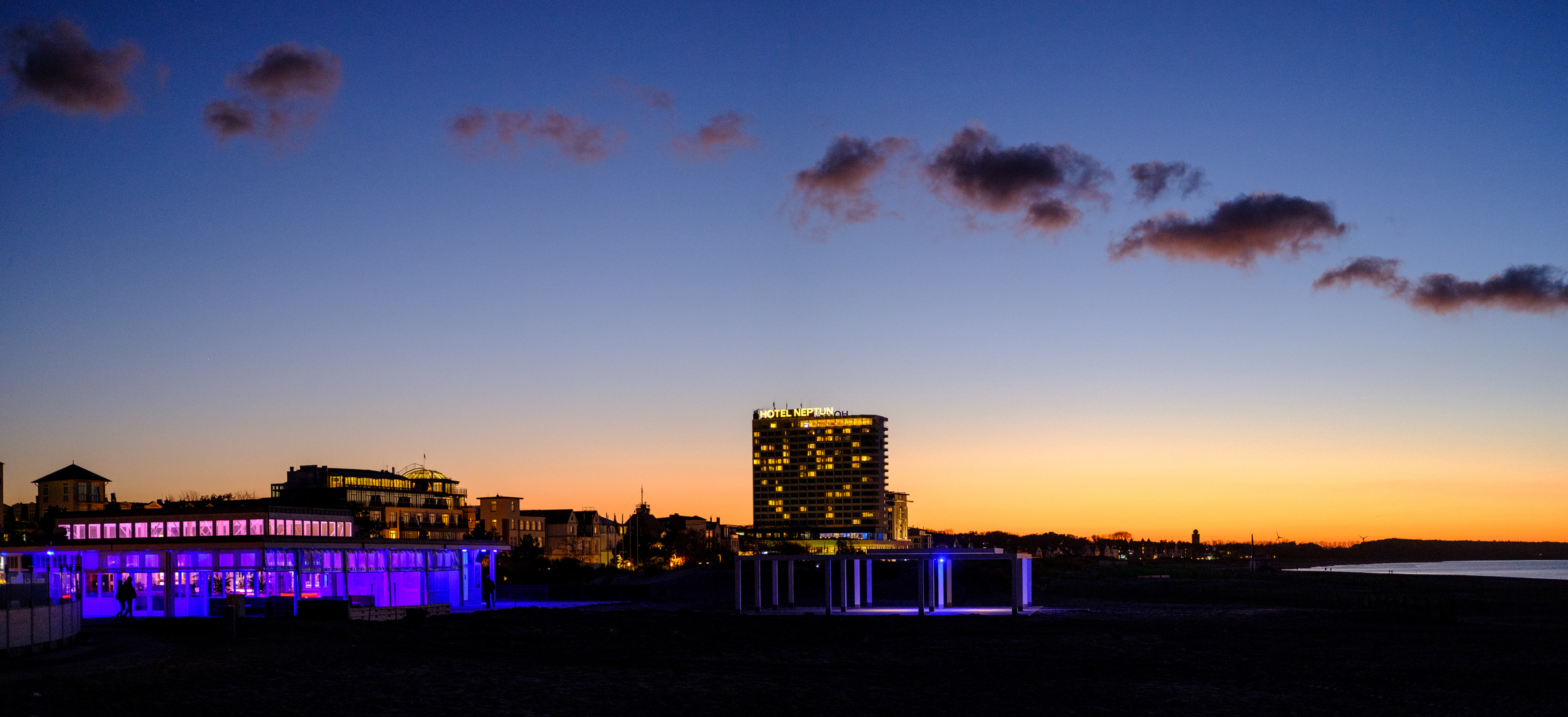 Hotel Neptun Foto & Bild | architektur, deutschland, europe Bilder auf ...