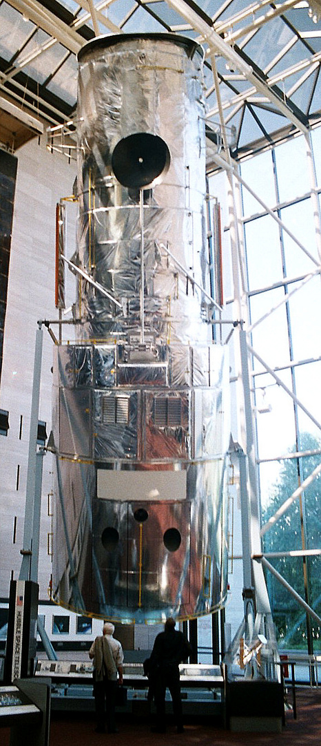 Hubble Space Telescope (HST) Foto & Bild | raumfahrt, verkehr ...