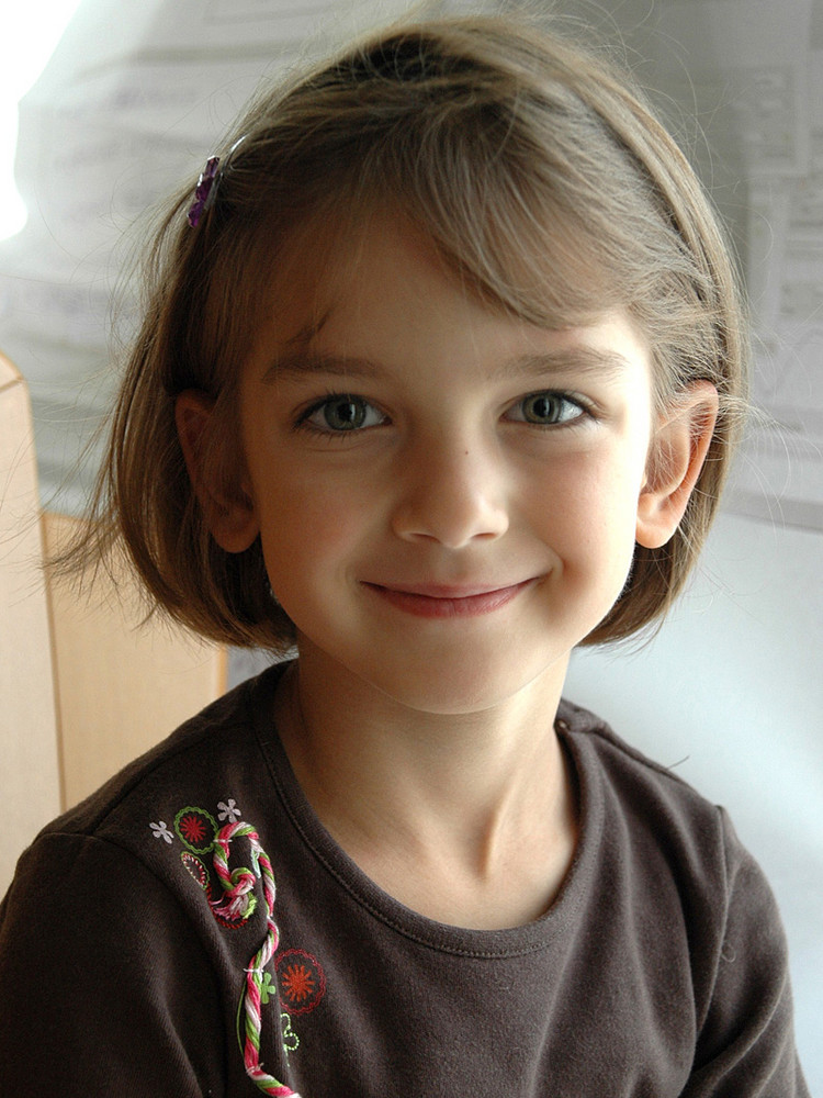 hübsches junges Mädchen Foto & Bild | kinder, portraits, menschen ...