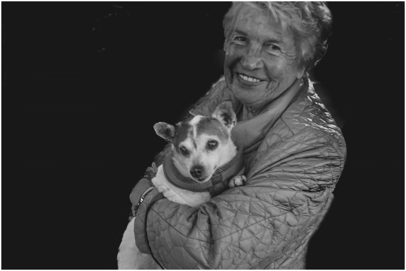 HUNDETRÄGERIN Foto & Bild | erwachsene menschen, tiere, haustiere Bilder auf fotocommunity