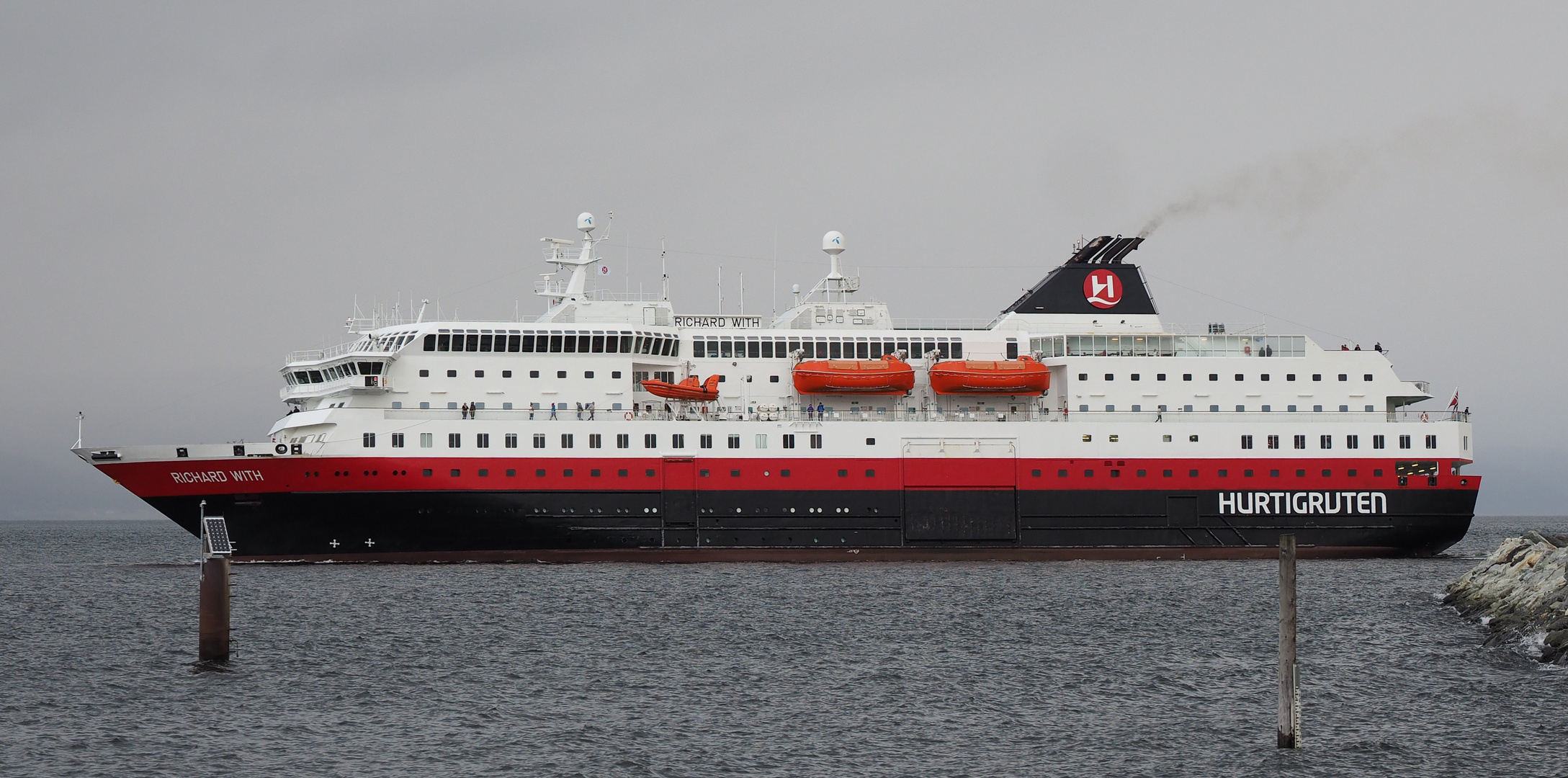 Hurtigrute MS Richard With Foto & Bild | europe, scandinavia, norway ...