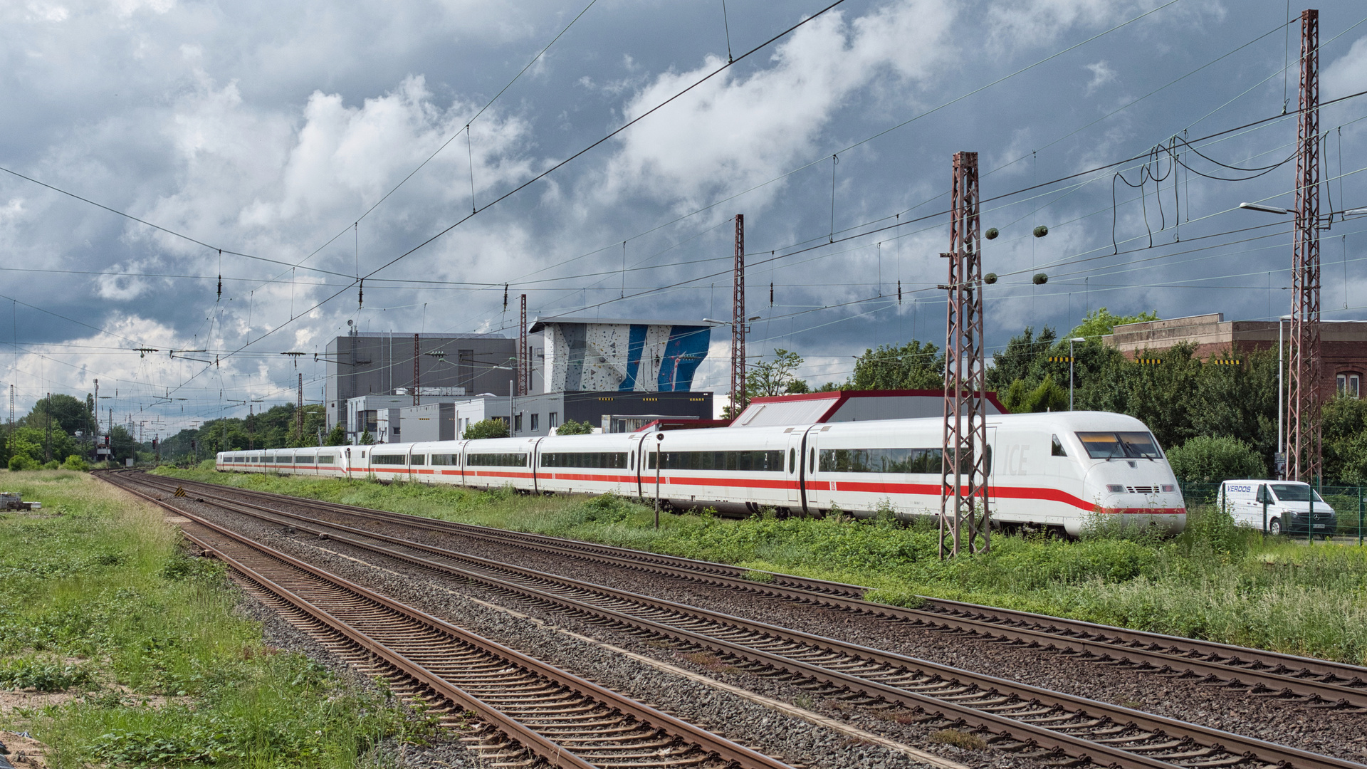 ICE 2- Doppel auf dem Weg nach Düsseldorf Foto & Bild | schienen, eisenbahn, gleise Bilder auf ...