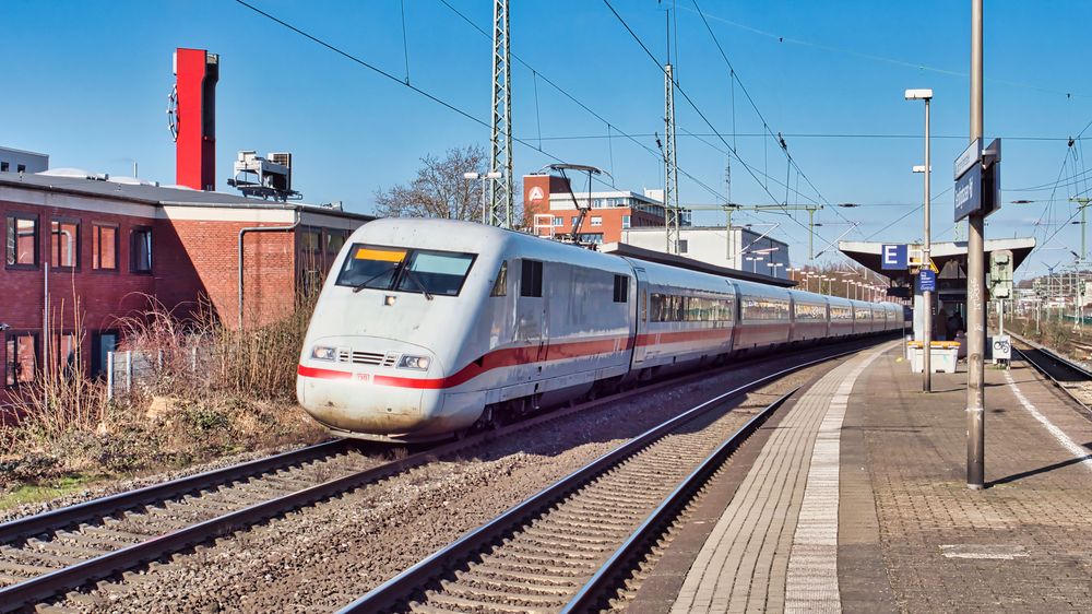 ICE 927 in Recklinghausen Foto & Bild | bahnhof, schienen, eisenbahn ...