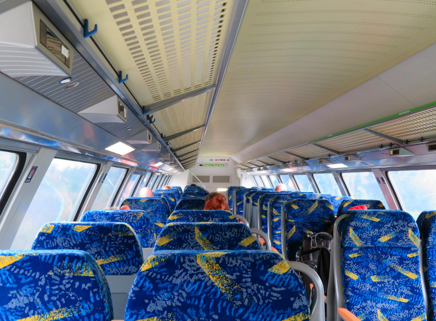 ich bin dann mal im ersten Stock ... Foto & Bild | dokumentation, blau ...