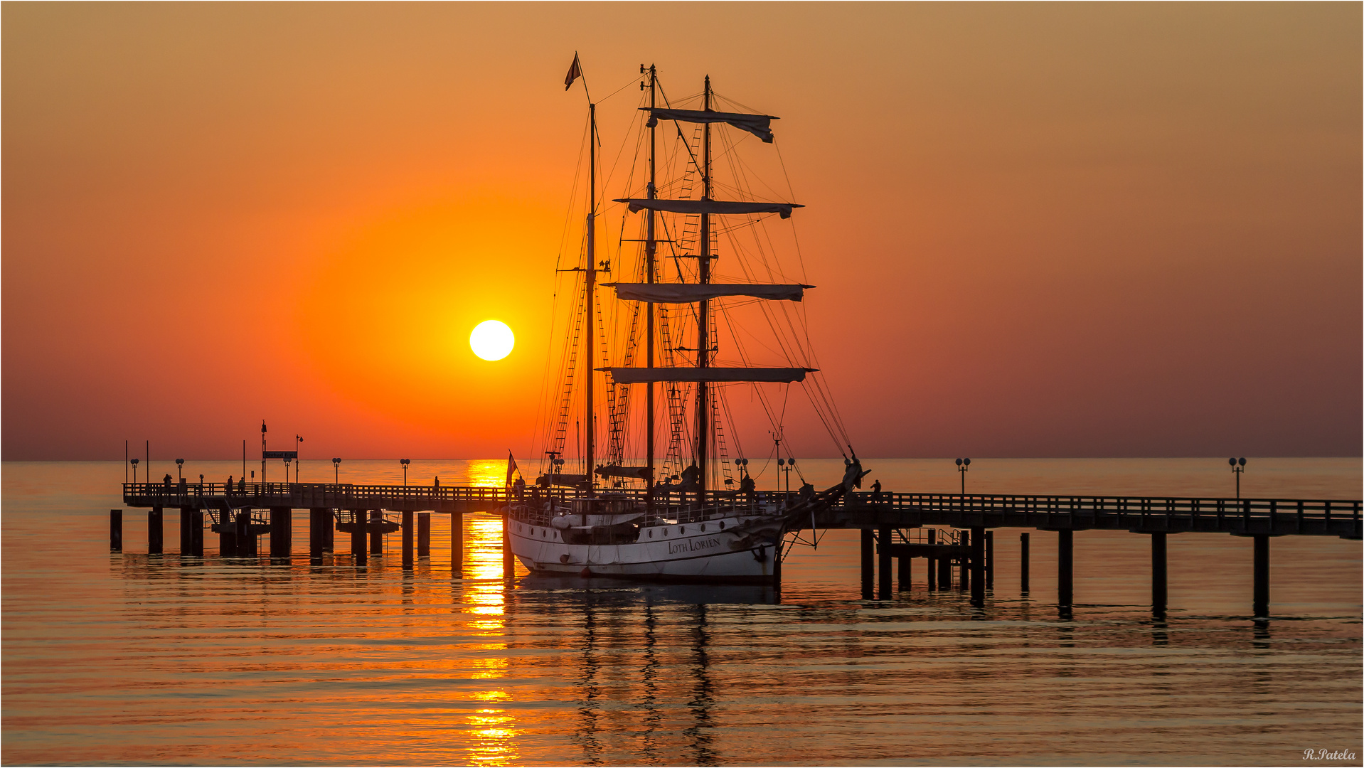 Ich musste früh raus... Foto & Bild | sonnenaufgang, ostsee, meer ...