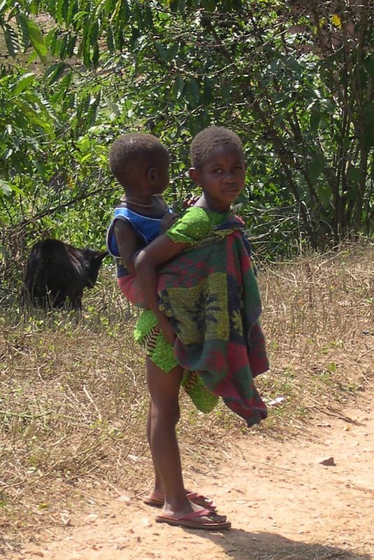 Ich trage meinen Bruder Foto & Bild | africa, western africa, ghana ... Ich trage meinen Bruder Foto & Bild | africa, western africa, ghana ...
