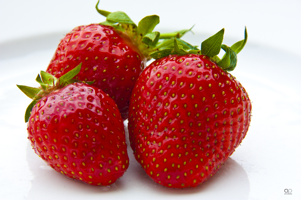 Ich will Erdbeeren - SOFORT !! Foto & Bild | stillleben, food ...