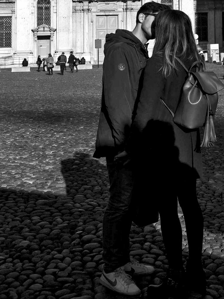 IL BACIO Foto % Immagini| fotografia concettuale, giovani Foto su ...