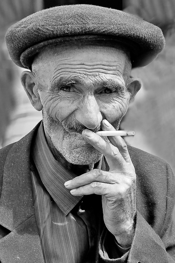 il fumatore Foto % Immagini| essere anziani, persone Foto su fotocommunity