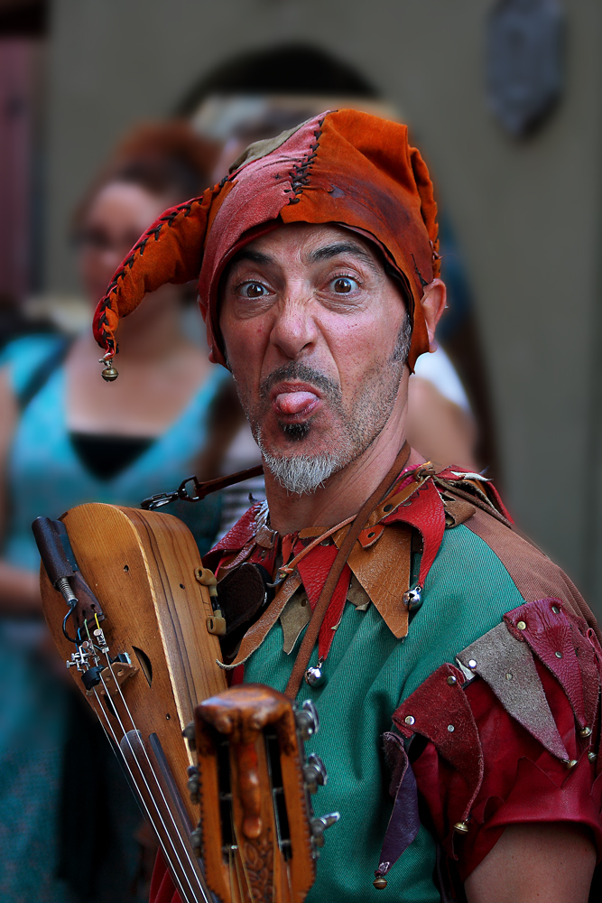 Il Giullare irriverente Foto % Immagini| feste e folclore, folklore ...