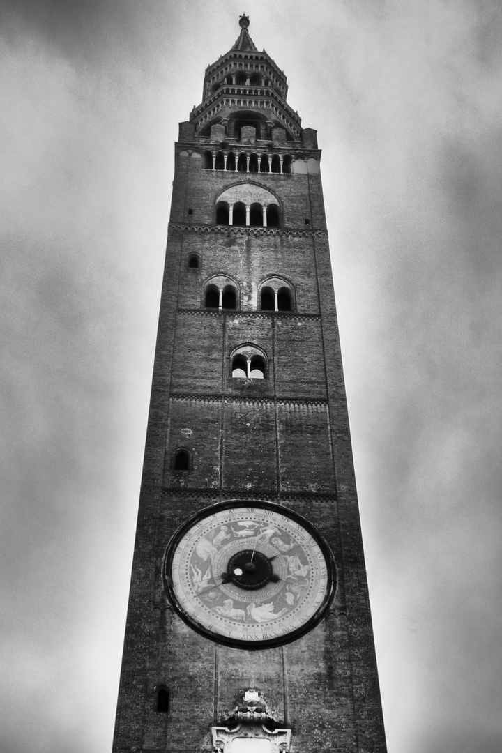 Il Torrazzo di Cremona Foto % Immagini| architetture, architetture ...