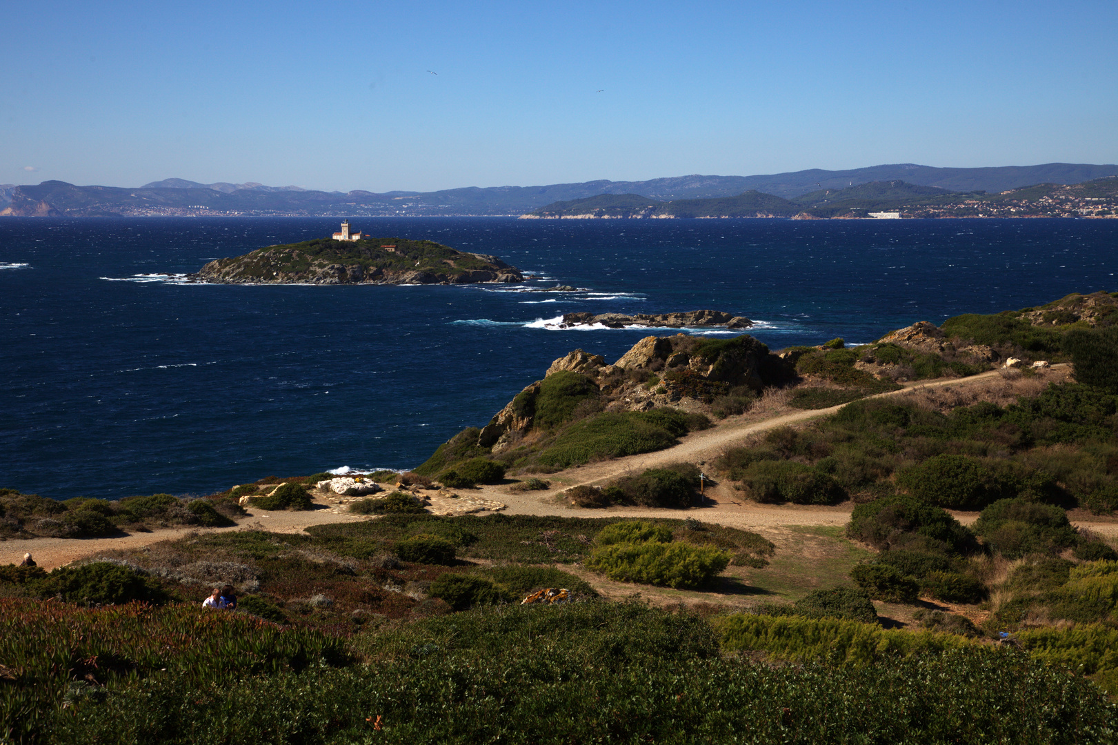 ile des Embiez tombe de paul ricard . var . photo et image | paysages ...