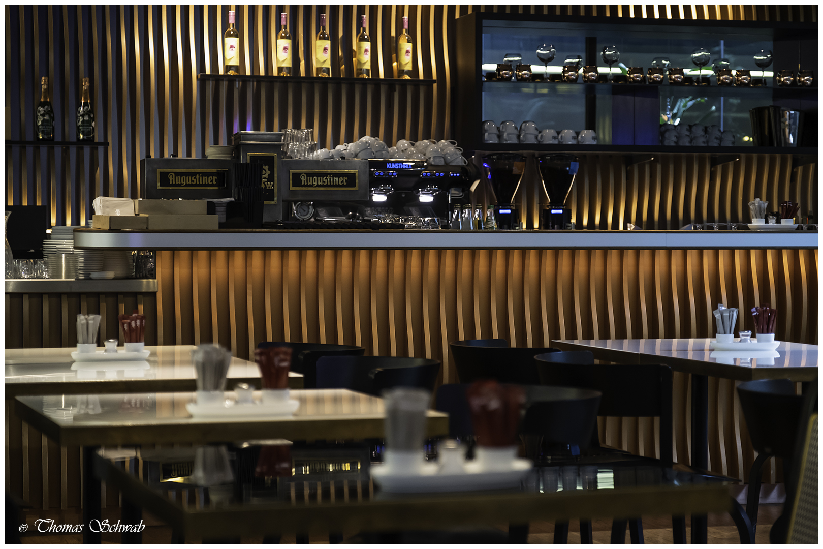 Im Café ... Foto & Bild | reportage dokumentation, abstraktes ...