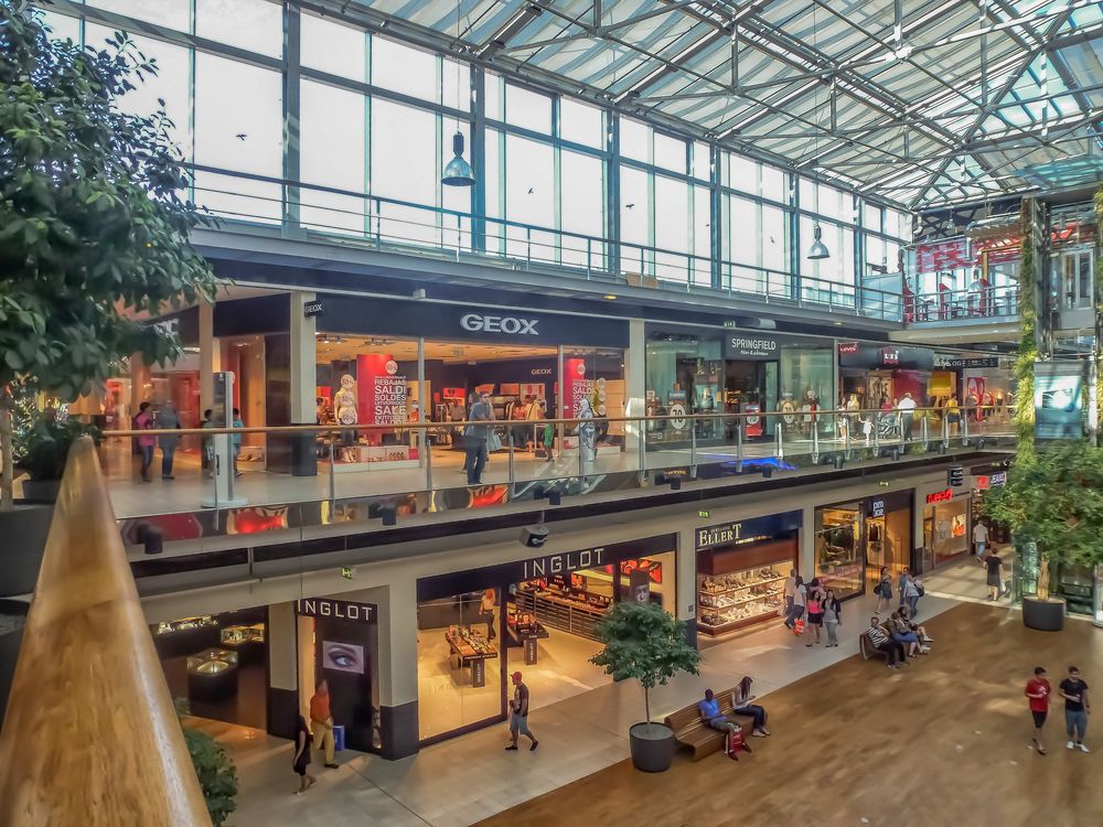 Im Donau Zentrum Foto & Bild | österreich, wien, juli Bilder auf ...