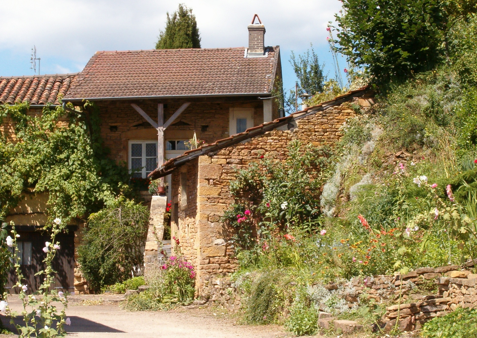 Im Dorf Taize Foto & Bild | landschaft, städte, natur Bilder auf ...