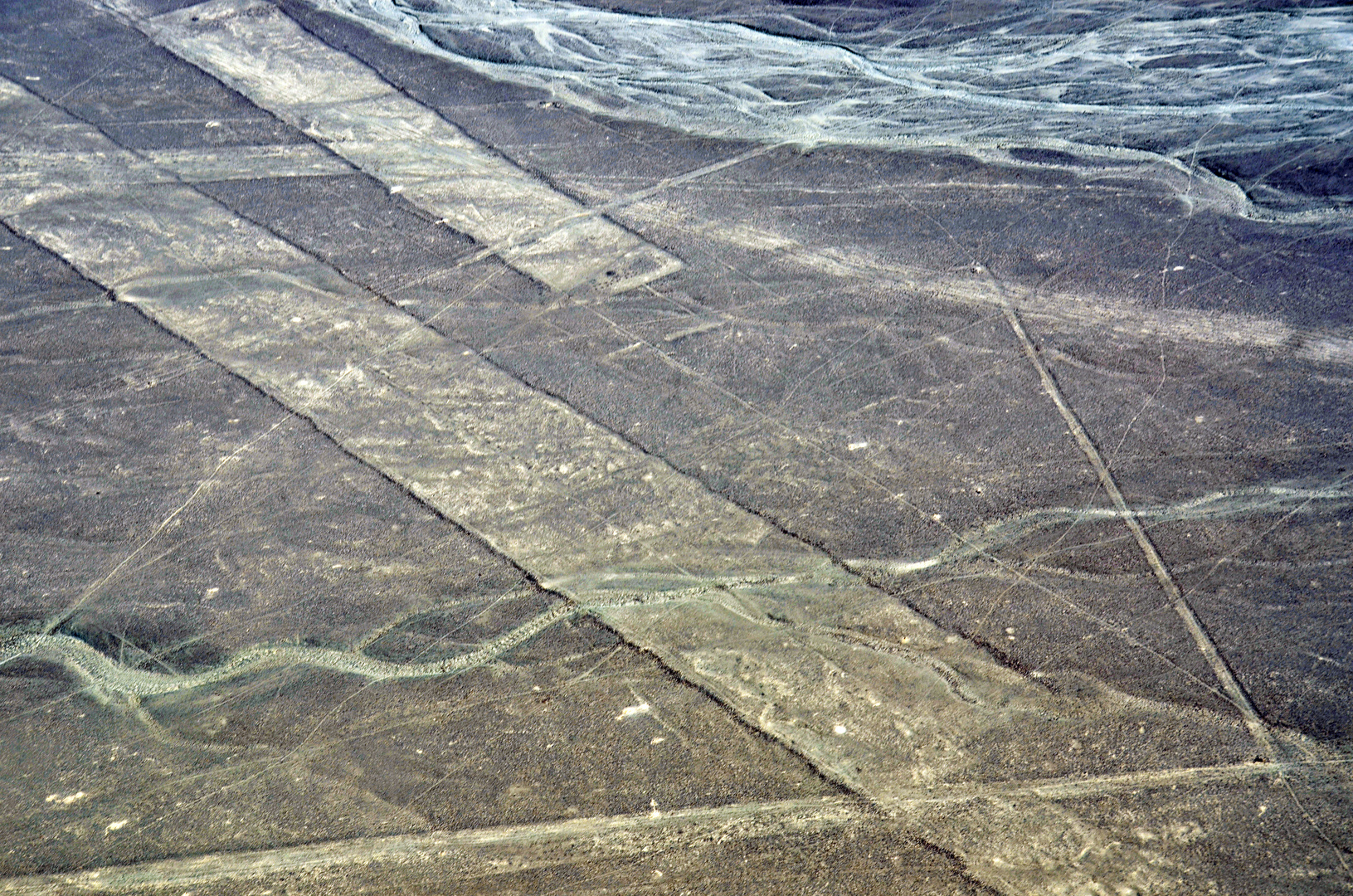 Im Flugzeug über den Nazca-Linien im Süden von Peru Foto & Bild | world ...