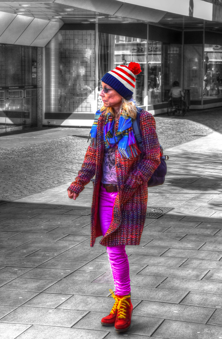 "im Fokus" schrill Foto & Bild | people, street, spezial Bilder auf ...