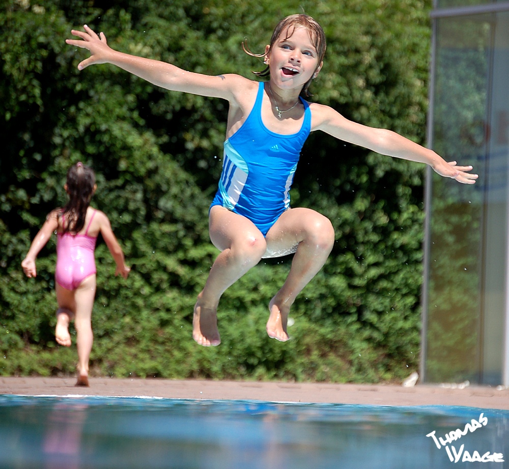 Im Freibad Foto & Bild | kinder, kinder ab 2, menschen Bilder auf ...