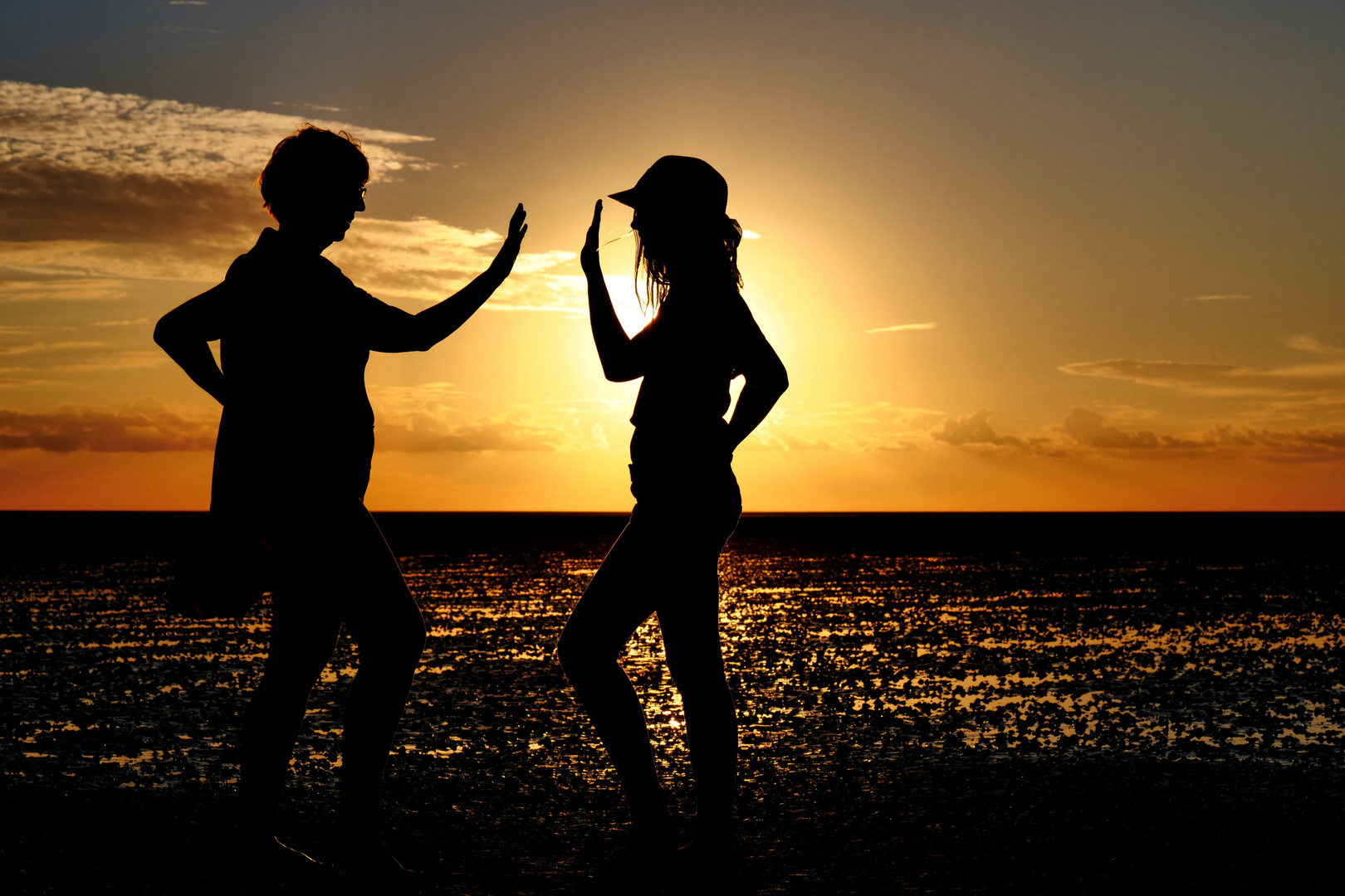 Im Gegenlicht ... Foto & Bild | erwachsene menschen, kinder und ...