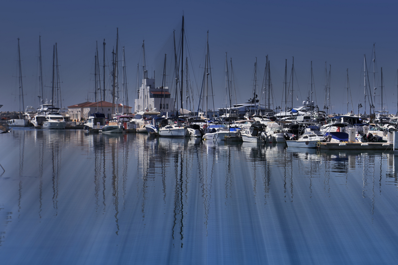 Im Hafen von Zypern Foto & Bild | projekte, 2 - dienstag ist spiegeltag ...