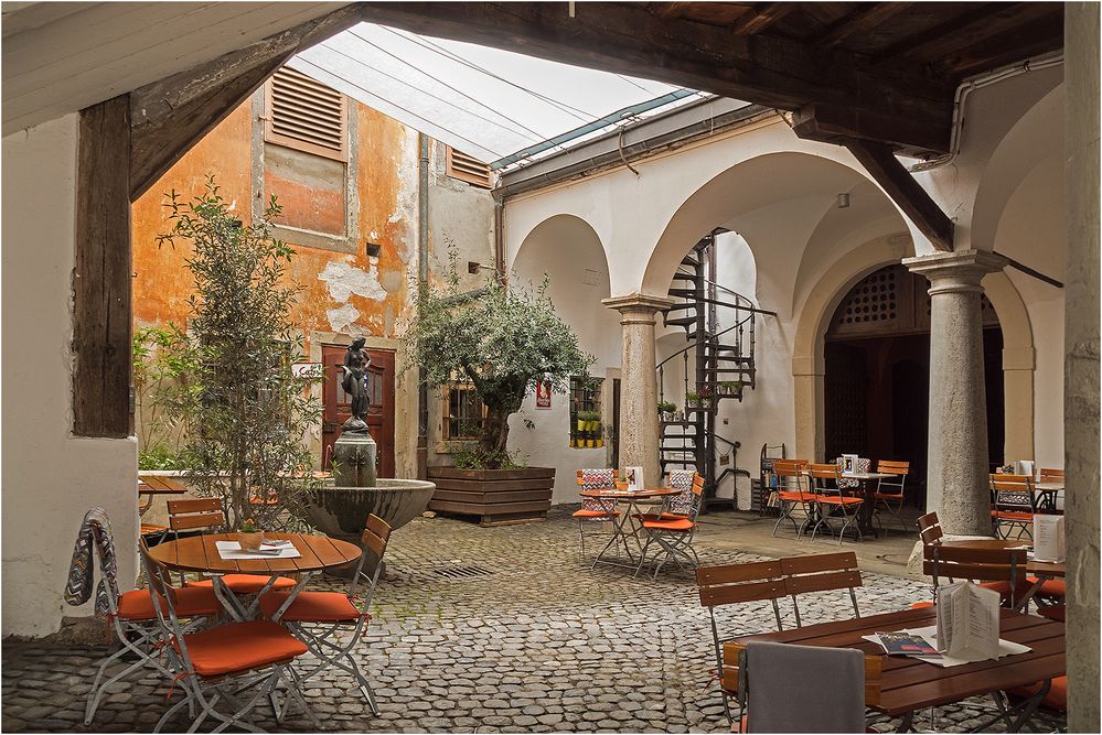 Im Innenhof Foto & Bild | architektur, deutschland, europe Bilder auf ...