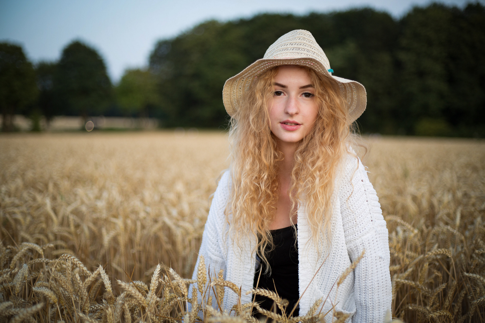 im Kornfeld Foto & Bild | landschaft, portrait, portraits frauen 201 Bilder auf fotocommunity