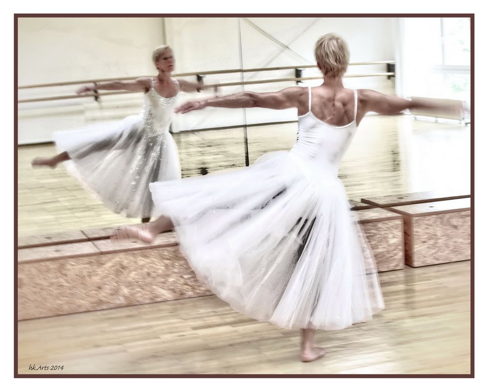 IM SPIEGEL XI Foto & Bild | kunstfotografie & kultur, tanz, ballett Bilder auf fotocommunity