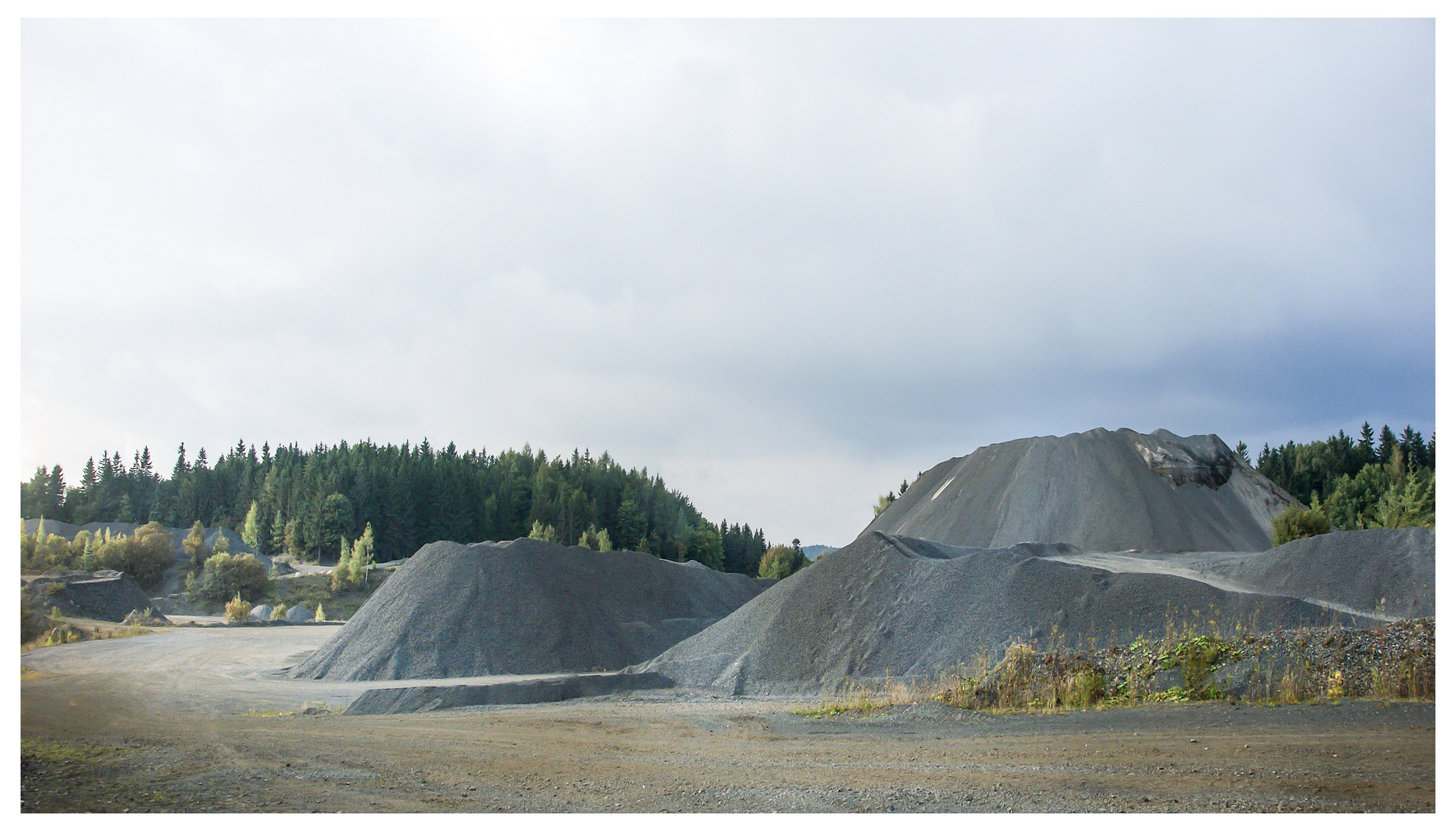 im Steinbruch Foto & Bild | landschaft, kulturlandschaften, natur ...