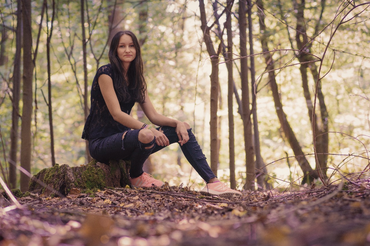 Im Wald Foto & Bild | portrait, portrait frauen, outdoor Bilder auf fotocommunity