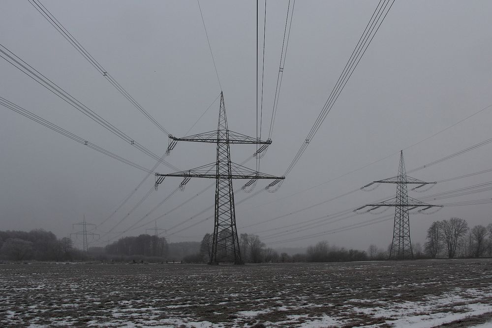 Im Winter unter Strom Foto & Bild | industrie und technik ...