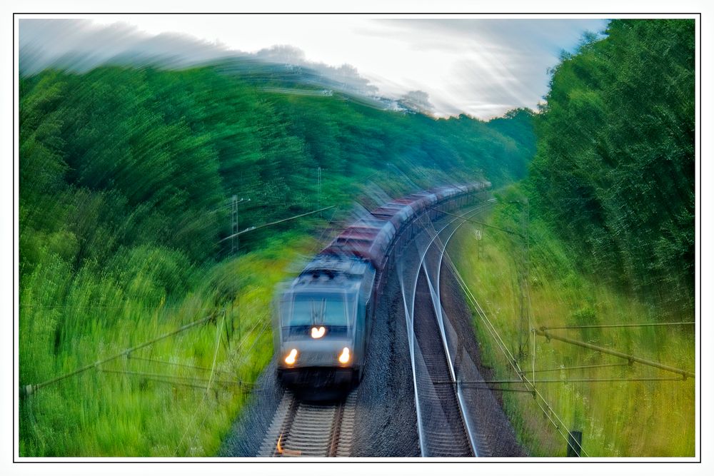 Impression Foto & Bild | experimente, fotokunst, züge Bilder auf ...