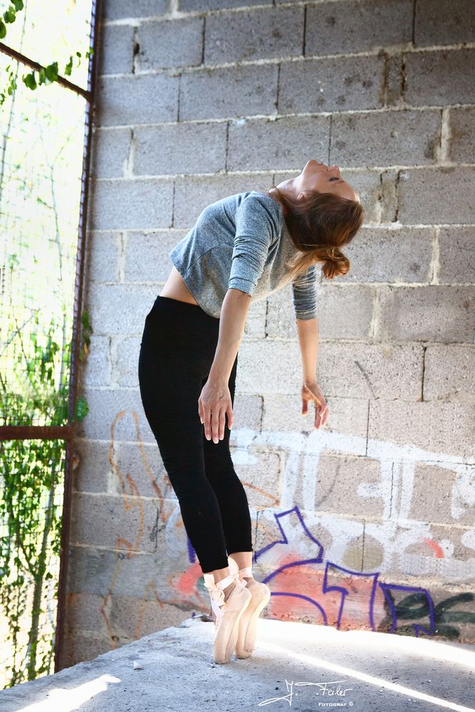 In Ballettschuhen ... Foto & Bild | erwachsene menschen, portraits erwachsener, models Bilder ...