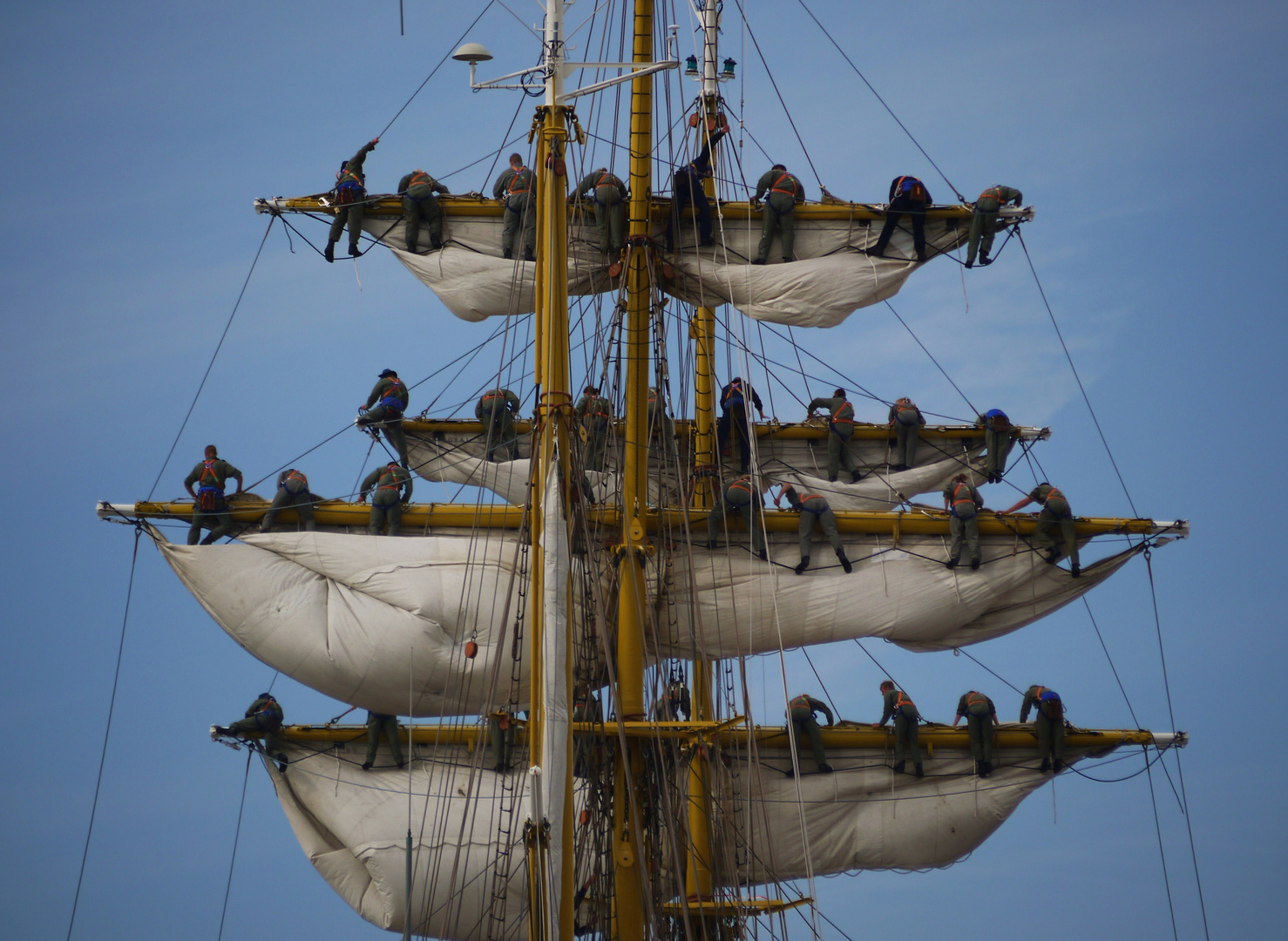 In den Rahen Foto & Bild | schiffe und seewege, segelschiffe, verkehr ...