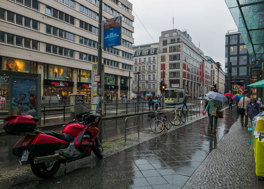 In den Straßen von Berlin (19) Foto & Bild | world, berlin, regen ...