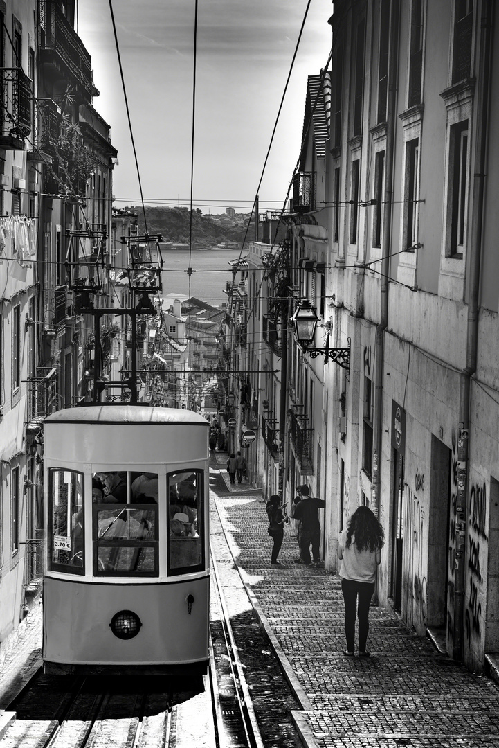 In den Straßen von Lissabon Foto & Bild | europe, portugal, lisboa e vale do tejo-lissabon ...
