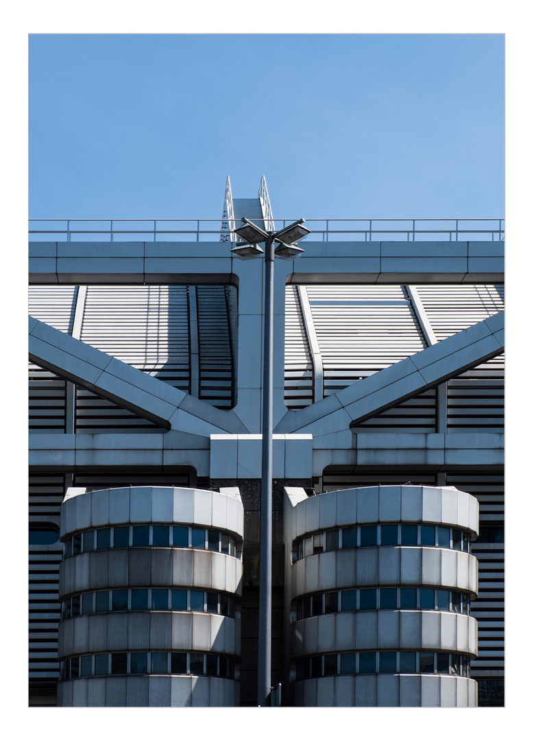 in der Mitte Foto & Bild | world, berlin, architektur Bilder auf ...